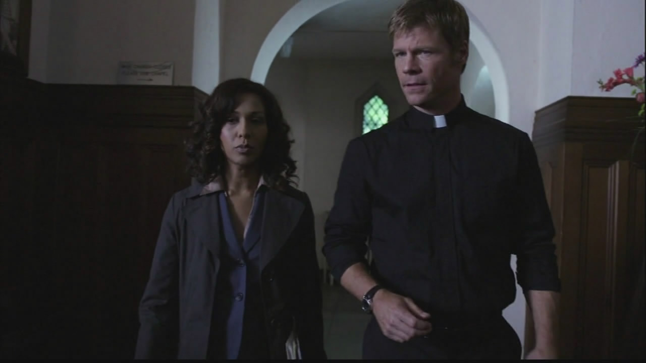 V 2009 - Through Four Episodes - AstroNerdBoy's Ramblings